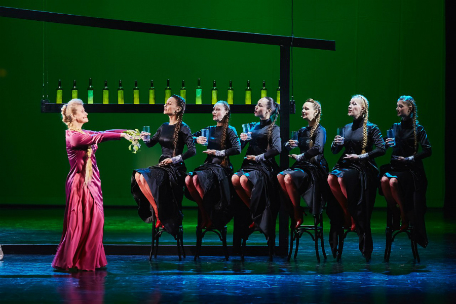 В ловушке жанра - Пресса - Красноярский театр юного зрителя ...